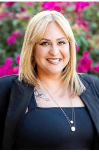 Roxana Loya, Real Estate Agent - Goodyear - Coldwell Banker Realty