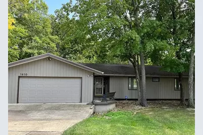 1610 Robin Ct, Mt. Zion, IL 62549 - MLS 12349529 - Coldwell Banker