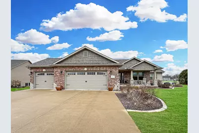 221 Lake Pointe Dr, Goodfield, IL 61742 - MLS 12312575 - Coldwell Banker