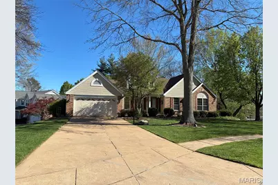 602 Rainbow Cir Ct, Ballwin, MO 63011 - MLS 26021233 - Coldwell Banker