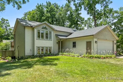 1704 Summit St, Holland, MI 49423 - MLS 25039968 - Coldwell Banker