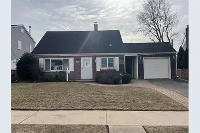 35 Castle Ln, Levittown, NY 11756 - MLS 822460 - Coldwell Banker