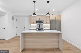 208 Vine St #3F, Philadelphia, PA 19106 - MLS PAPH2642640 - Coldwell Banker