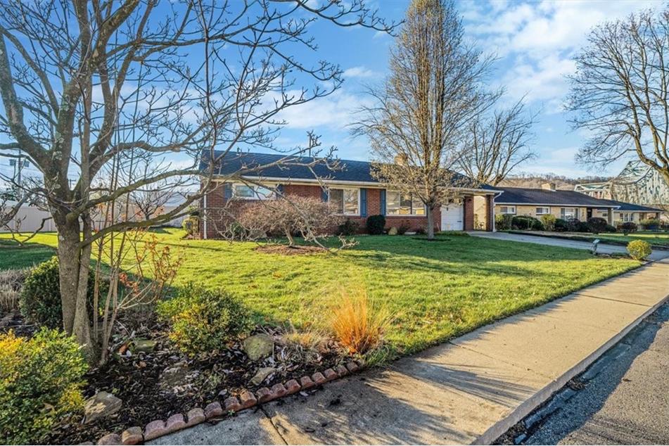 150 Bradley Ln, Sewickley, PA 15143 - MLS 1645296 - Coldwell Banker