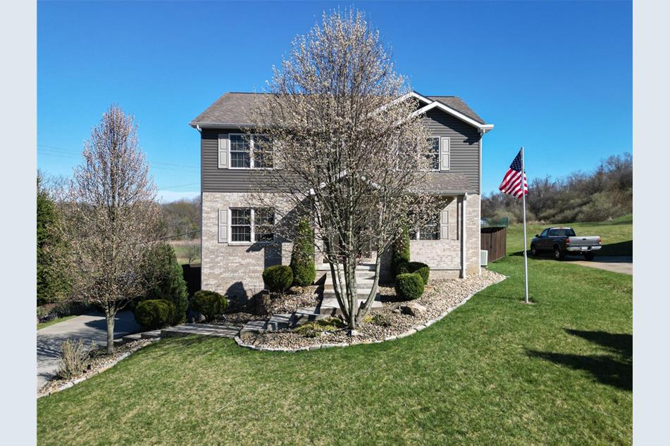 101 Commodore Dr, North Fayette, PA 15057 - MLS 1646903 - Coldwell Banker