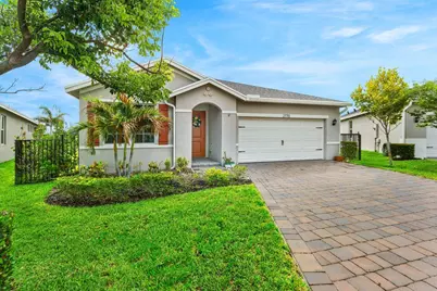 2770 NE Breezeway Cir, Ocean Breeze, FL 34957 - MLS B26043468 ...