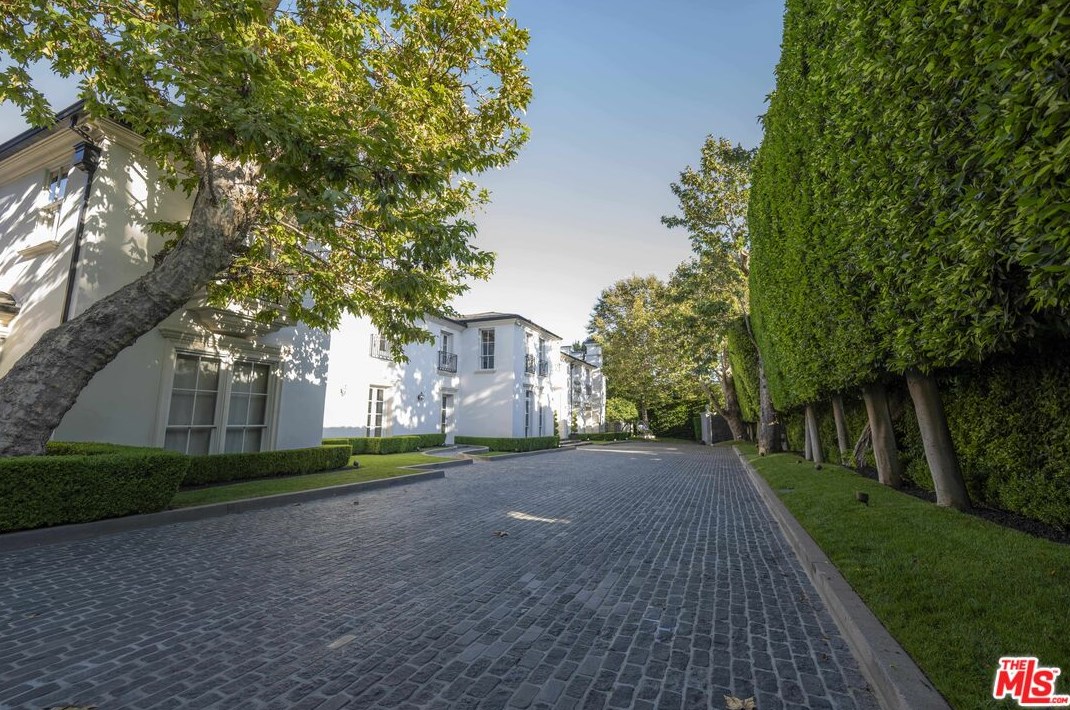 200 S Mapleton Dr, Los Angeles, CA 90024 - MLS 24-437007 - Coldwell Banker