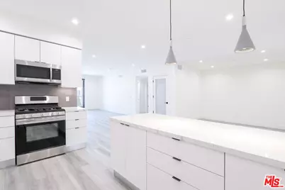 11800 Courtleigh Dr #402, Los Angeles, CA 90066 - MLS 25539865 ...