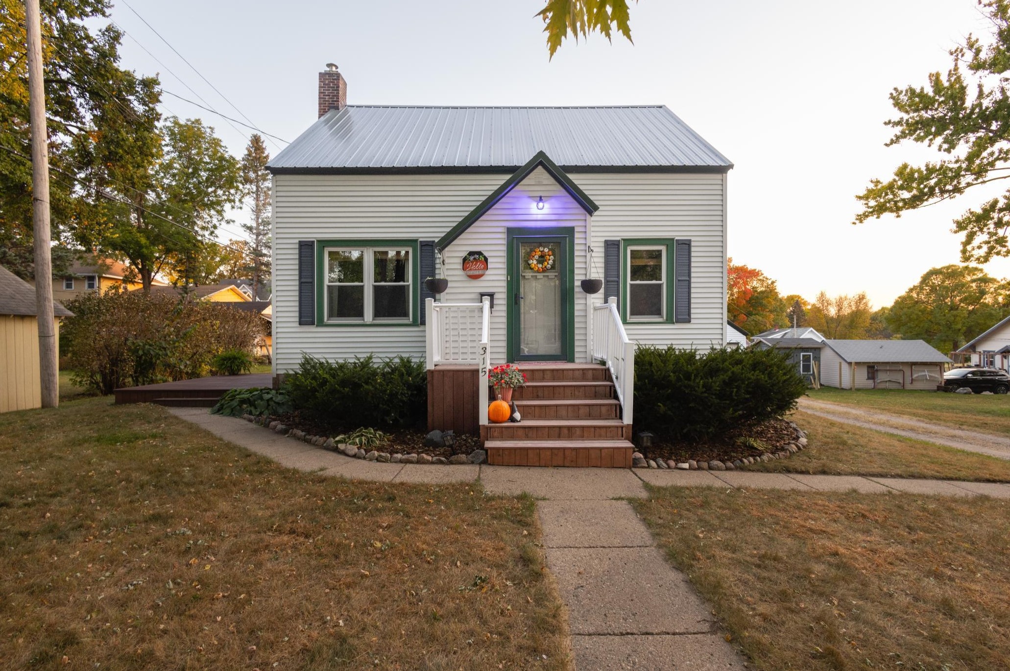 315 W 7th Ave, Fergus Falls, MN 56537 - MLS 6615843 - Coldwell Banker