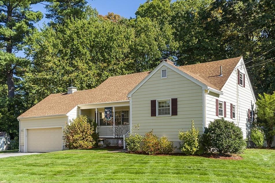 75 Cochrane Cir, Methuen, MA 01844 - MLS 73048234 - Coldwell Banker