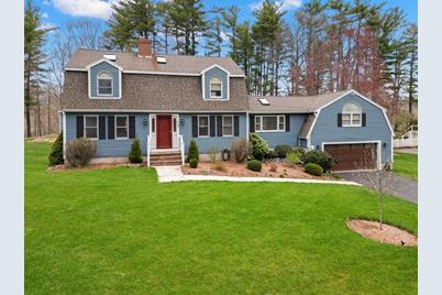 74 Middle Rd, Amesbury, MA 01913 - MLS 73100864 - Coldwell Banker