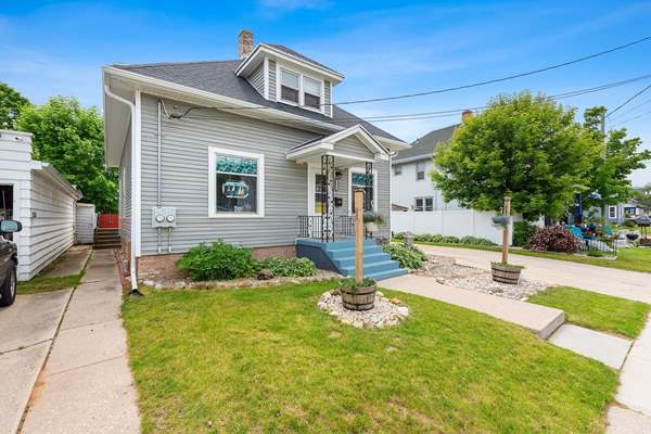 Two Rivers, WI Condos & Townhomes For Sale