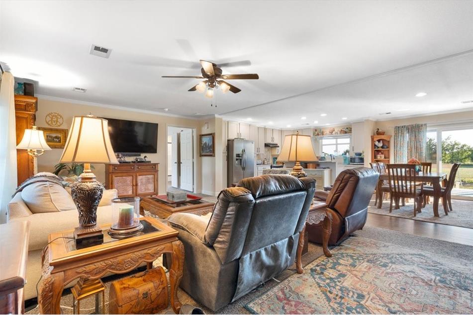 1925 Co Rd 1305, Savoy, TX 75479 - MLS 20633533 - Coldwell Banker