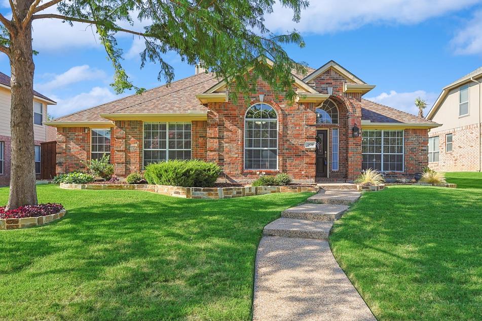 2520 Royal Troon Dr, Plano, TX 75025 - MLS 20654322 - Coldwell Banker