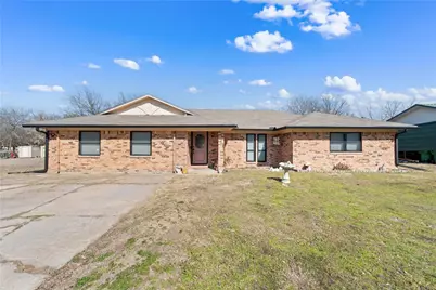 105 Kay Dr, Robinson, TX 76706 - MLS 228584 - Coldwell Banker