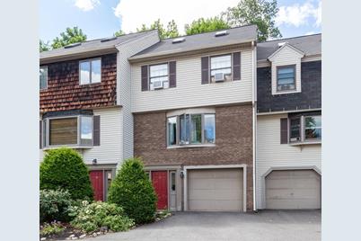 117 Wheelock St #2, Manchester, NH 03102 - MLS 4944132 - Coldwell Banker