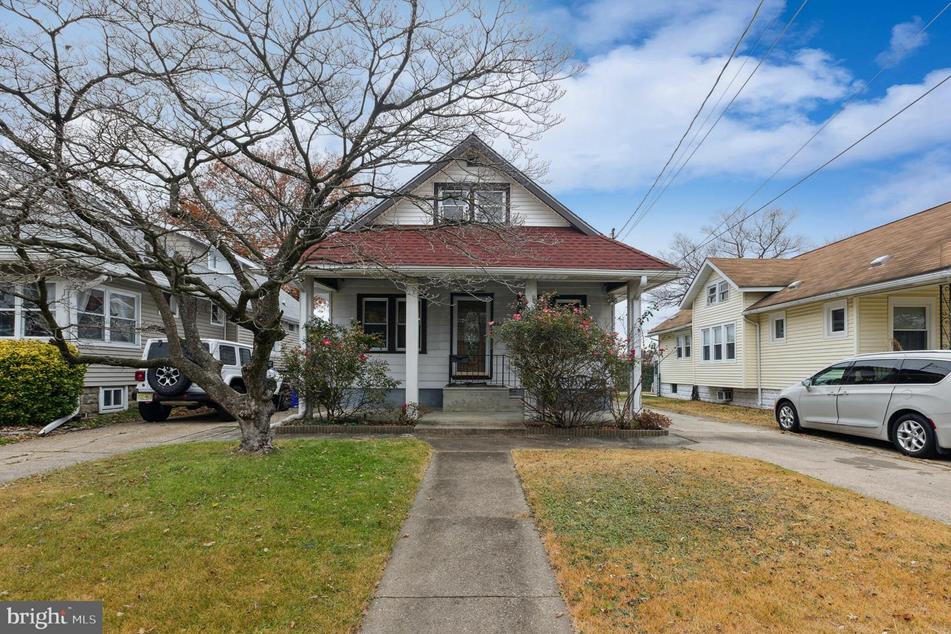 213 Landis Ave, Oaklyn, NJ 08107 - MLS NJCD2058840 - Coldwell Banker