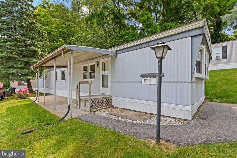 810 Wisteria Dr, Ephrata, PA 17522 - MLS PALA2052056 - Coldwell Banker