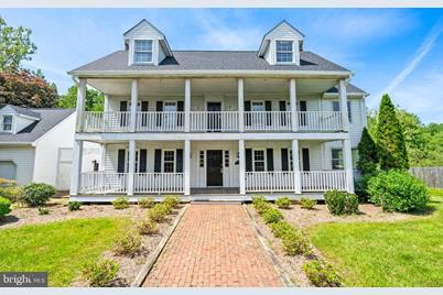 9325 Burke Rd, Burke, VA 22015 - MLS VAFX2125560 - Coldwell Banker