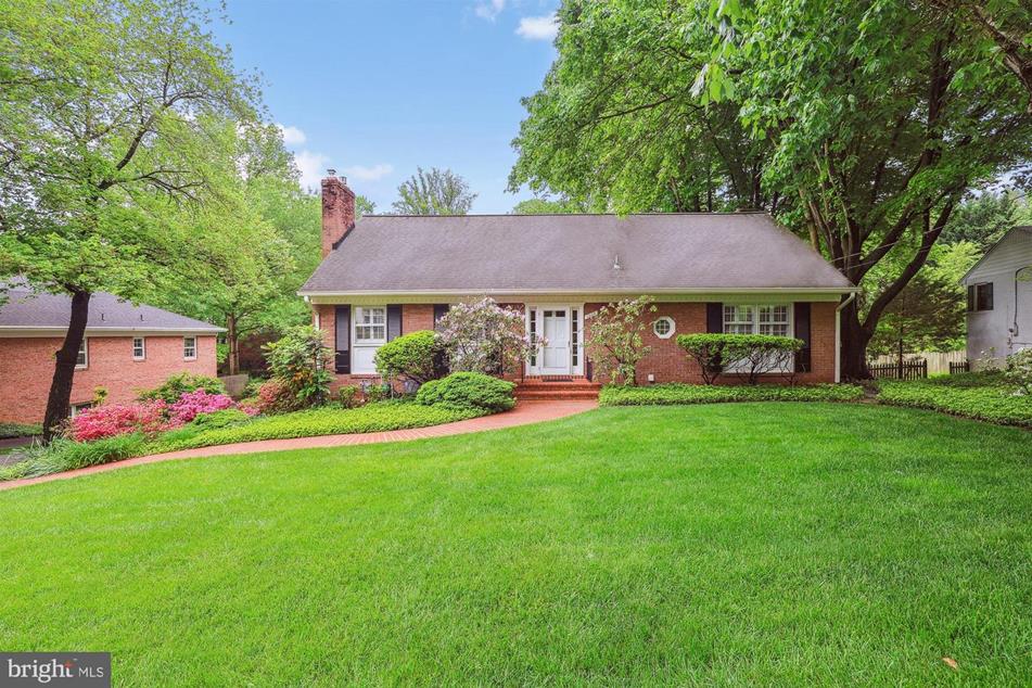 1808 Briar Ridge Ct, McLean, VA 22101 - MLS VAFX2178802 - Coldwell Banker