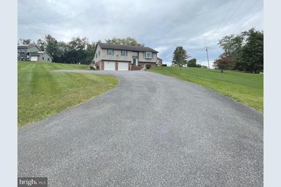 120 Minick Dr, Newburg, PA 17240 - MLS PACB2015722 - Coldwell Banker
