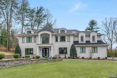 19 Duck Pond Rd, Demarest, NJ 07627 - MLS 23009724 - Coldwell Banker